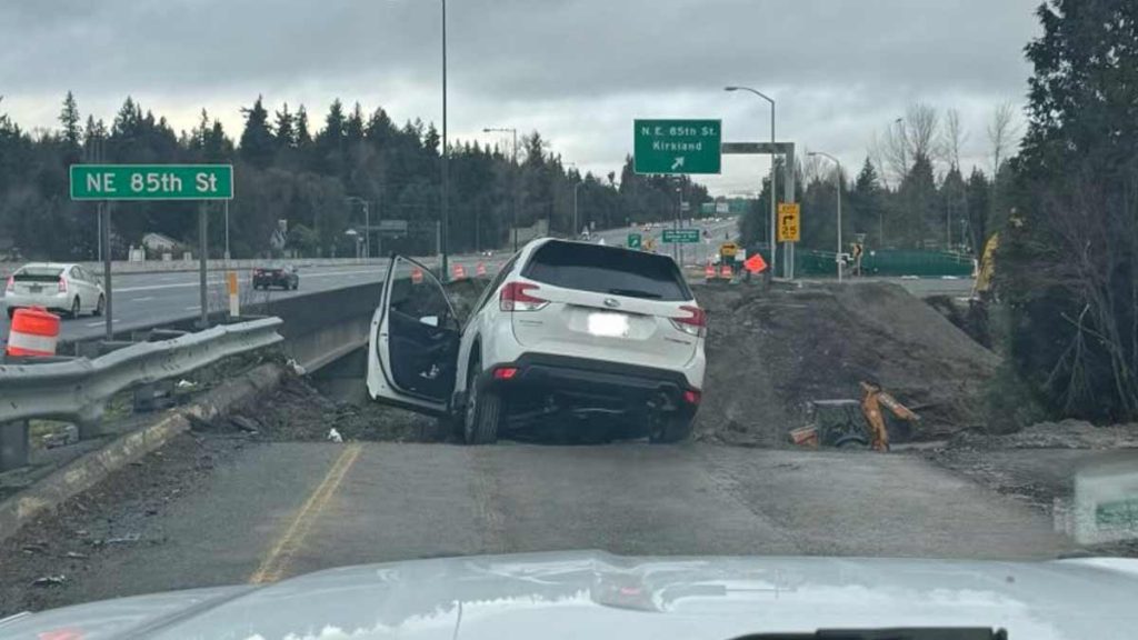Drive uninjured in Kirkland crash caused by bypassing I-405 ...
