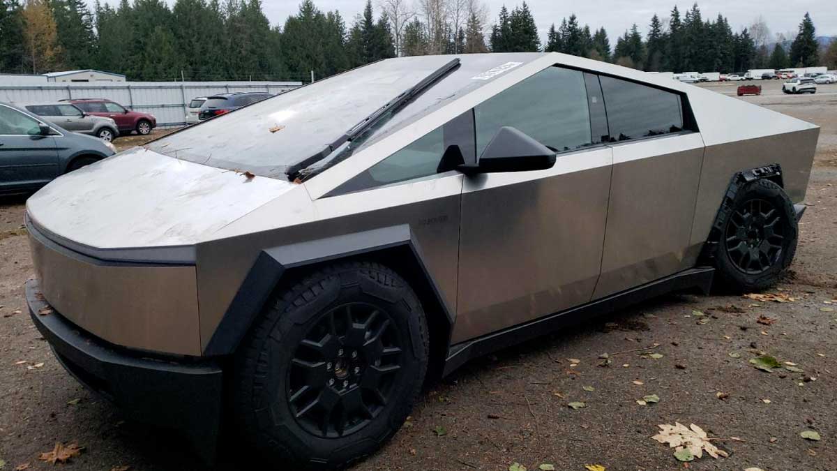 Seattle’s Cyberstuck Tesla Cybertruck has Become Cyberjunk - Malcontent ...